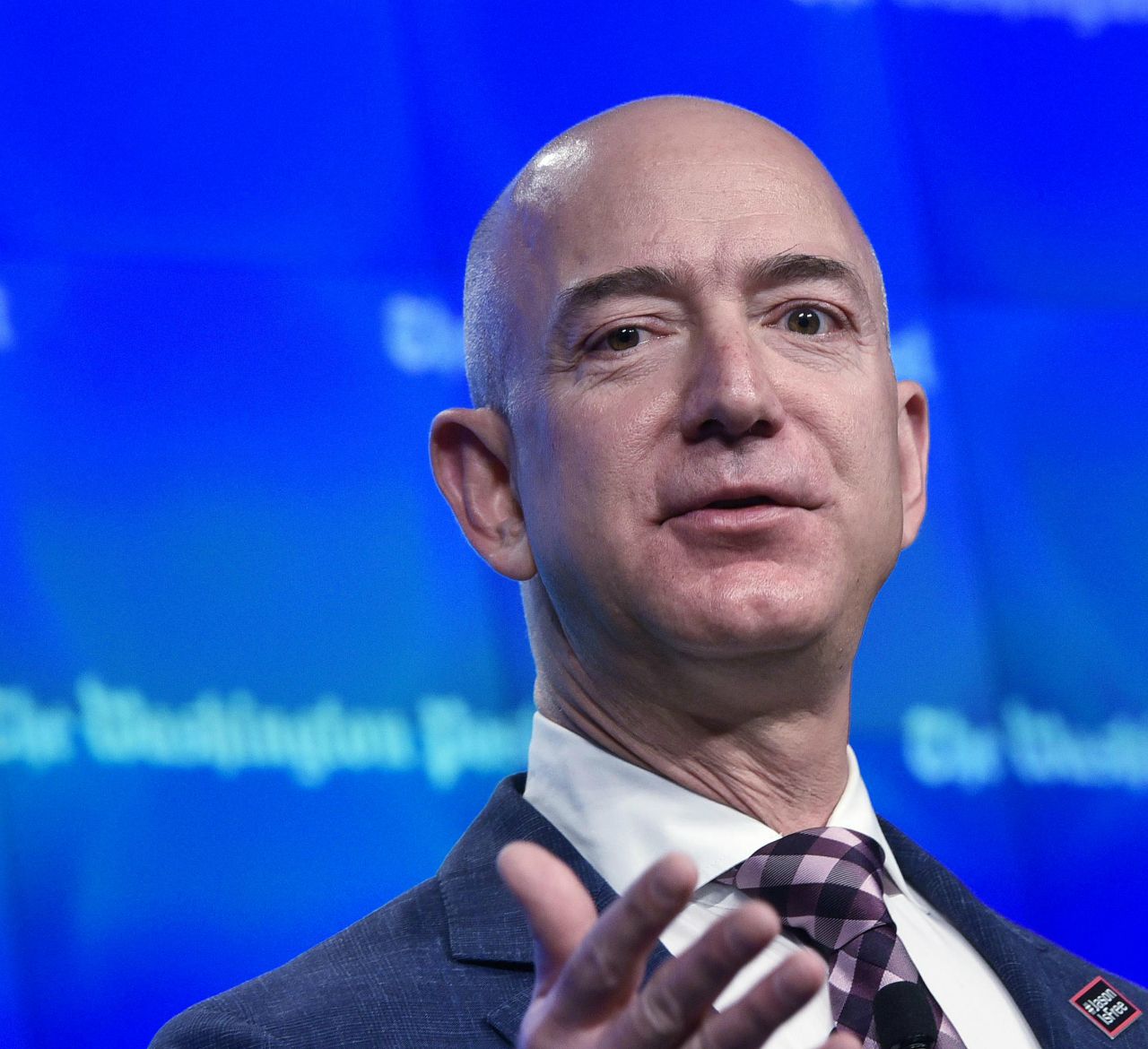 Le patron d'Amazon cherche une cause à financer avec ses milliards - Le ...