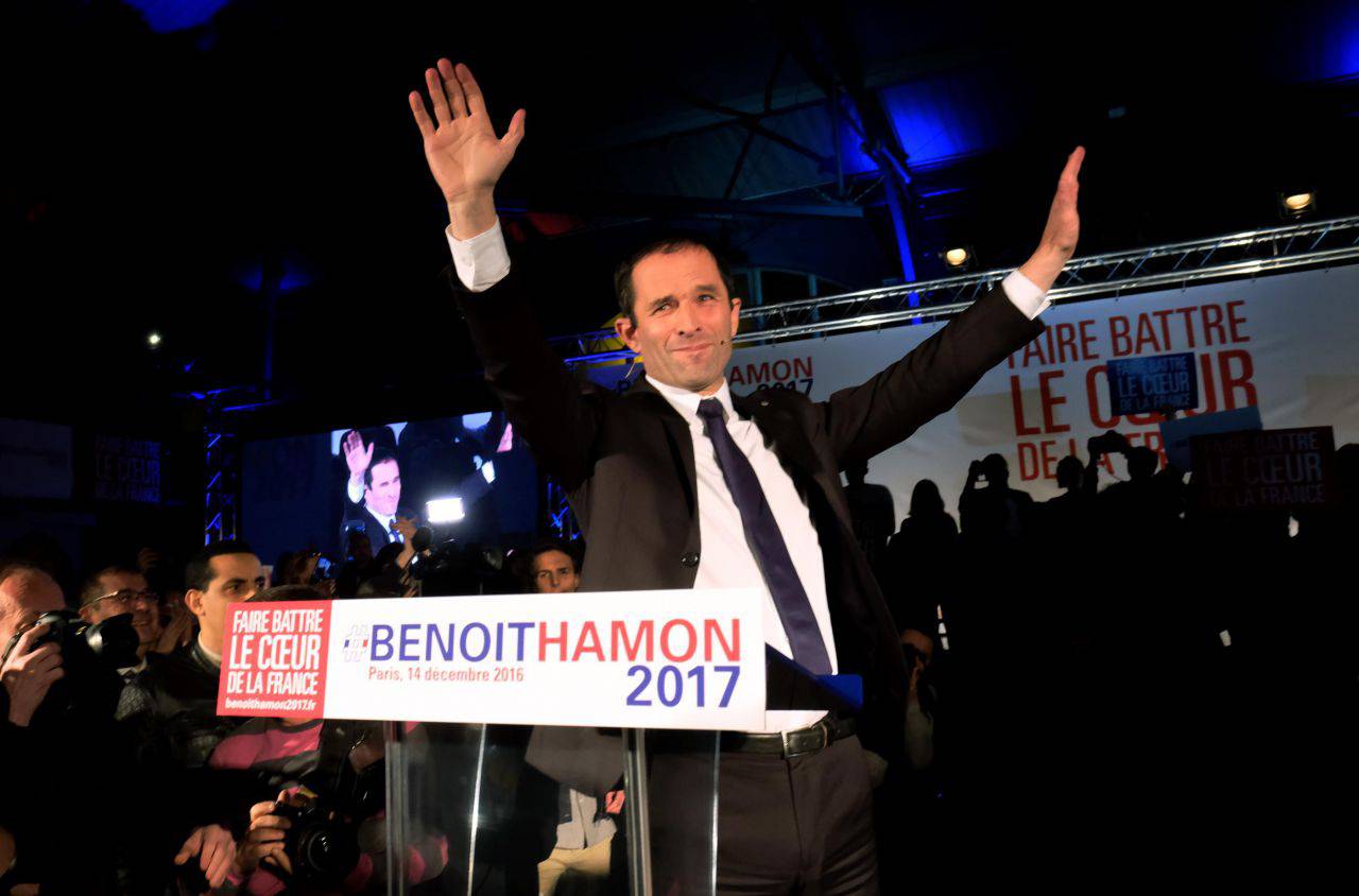 VIDEO. Hamon, en meeting à Paris, revendique le soutien d'une ...
