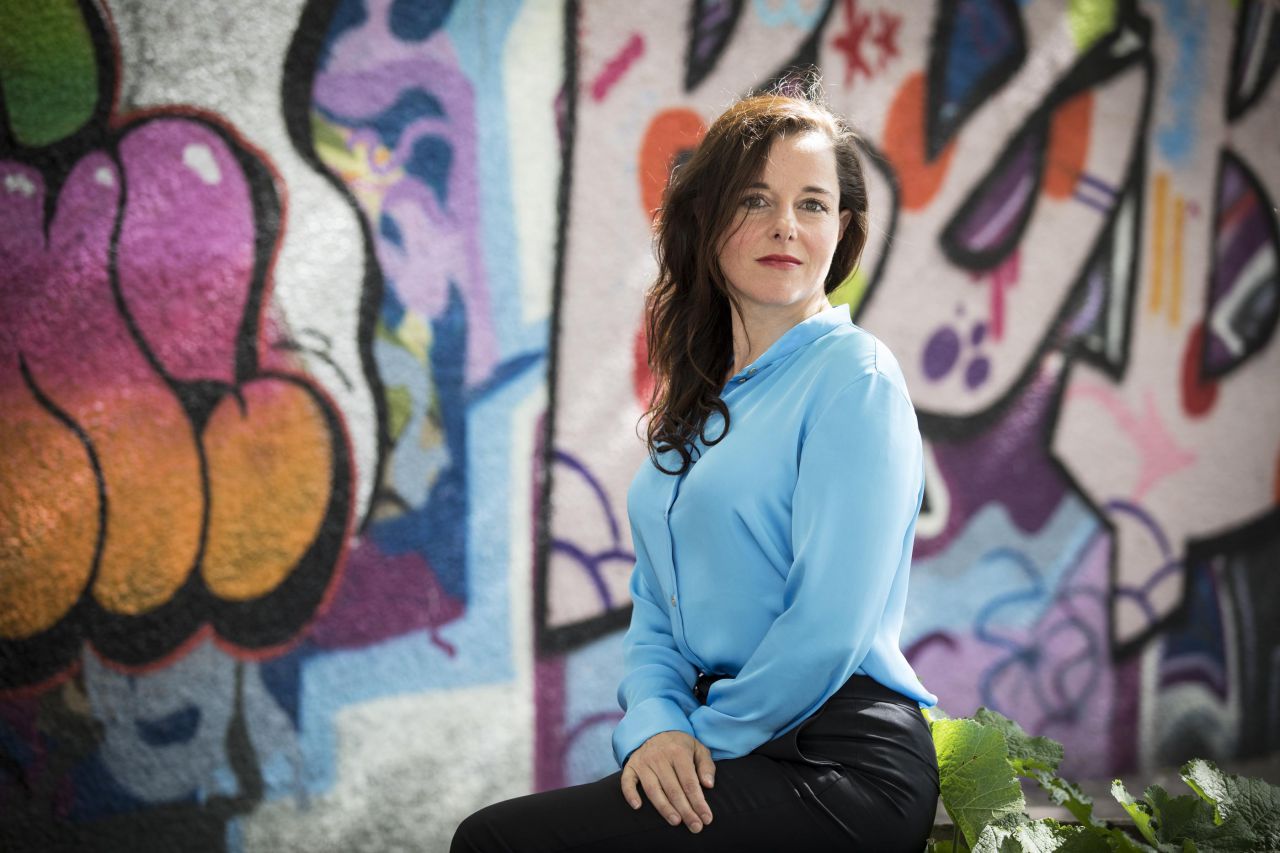 Révélée Dans Dix Pour Cent Laure Calamy Une Fille En Or Le Parisien