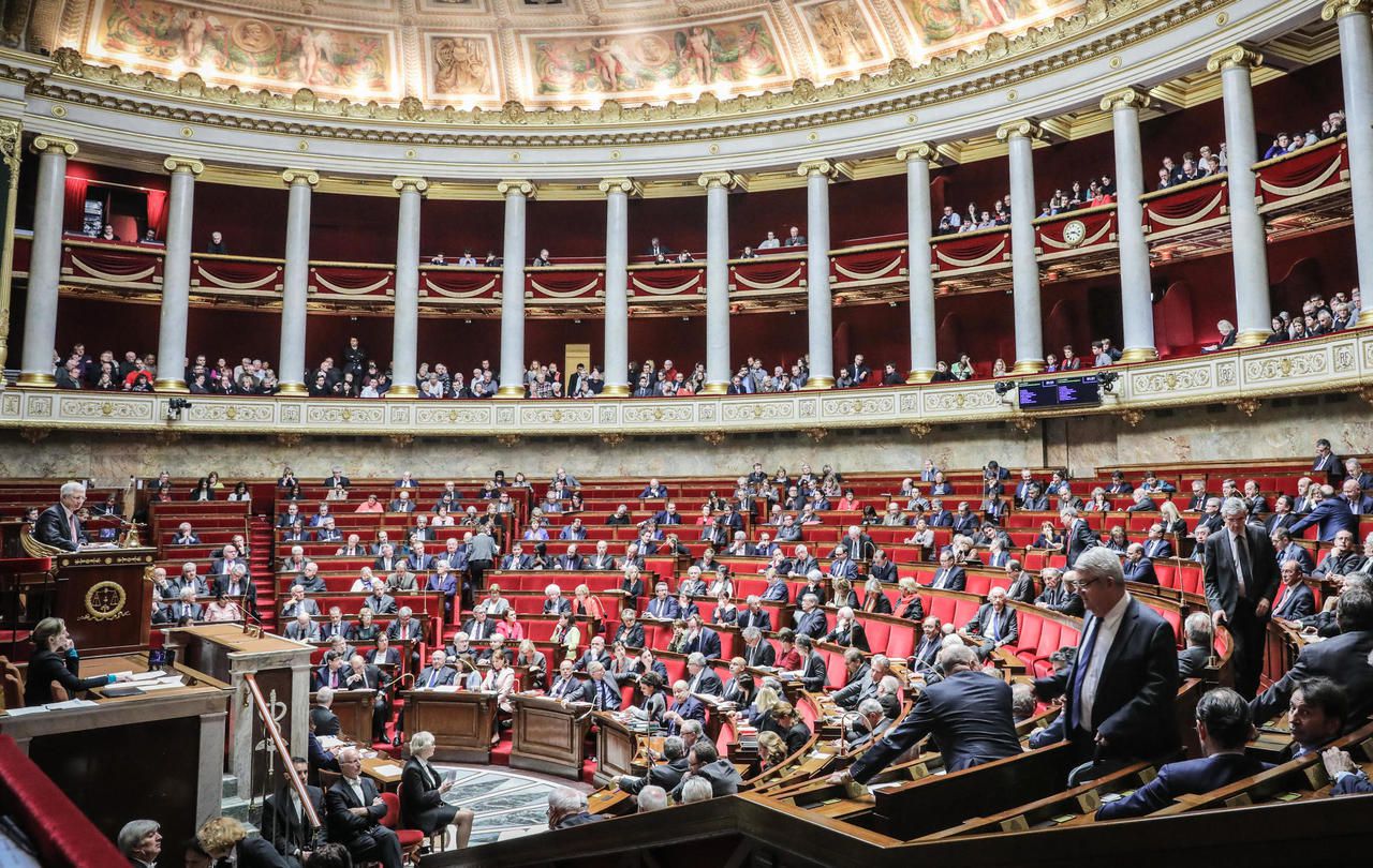 Comment la politique est devenue un métier en 40 ans - Le Parisien