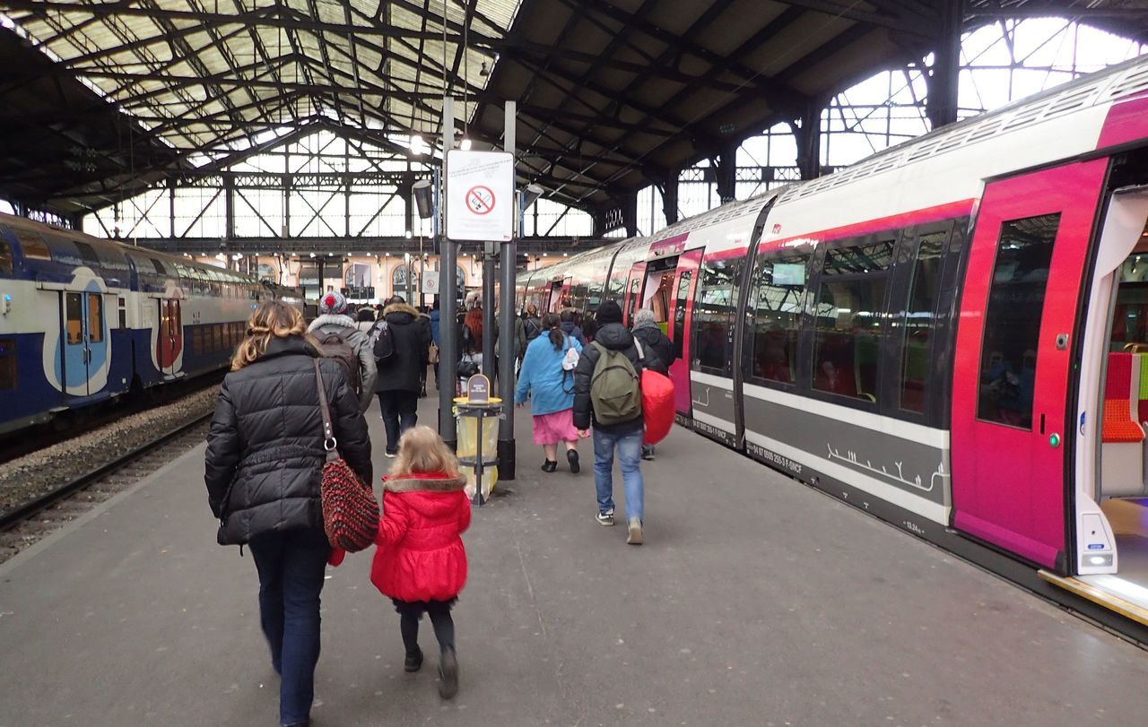 Trains neufs ou trains rénovés pour la ligne L du Transilien ? - Le ...