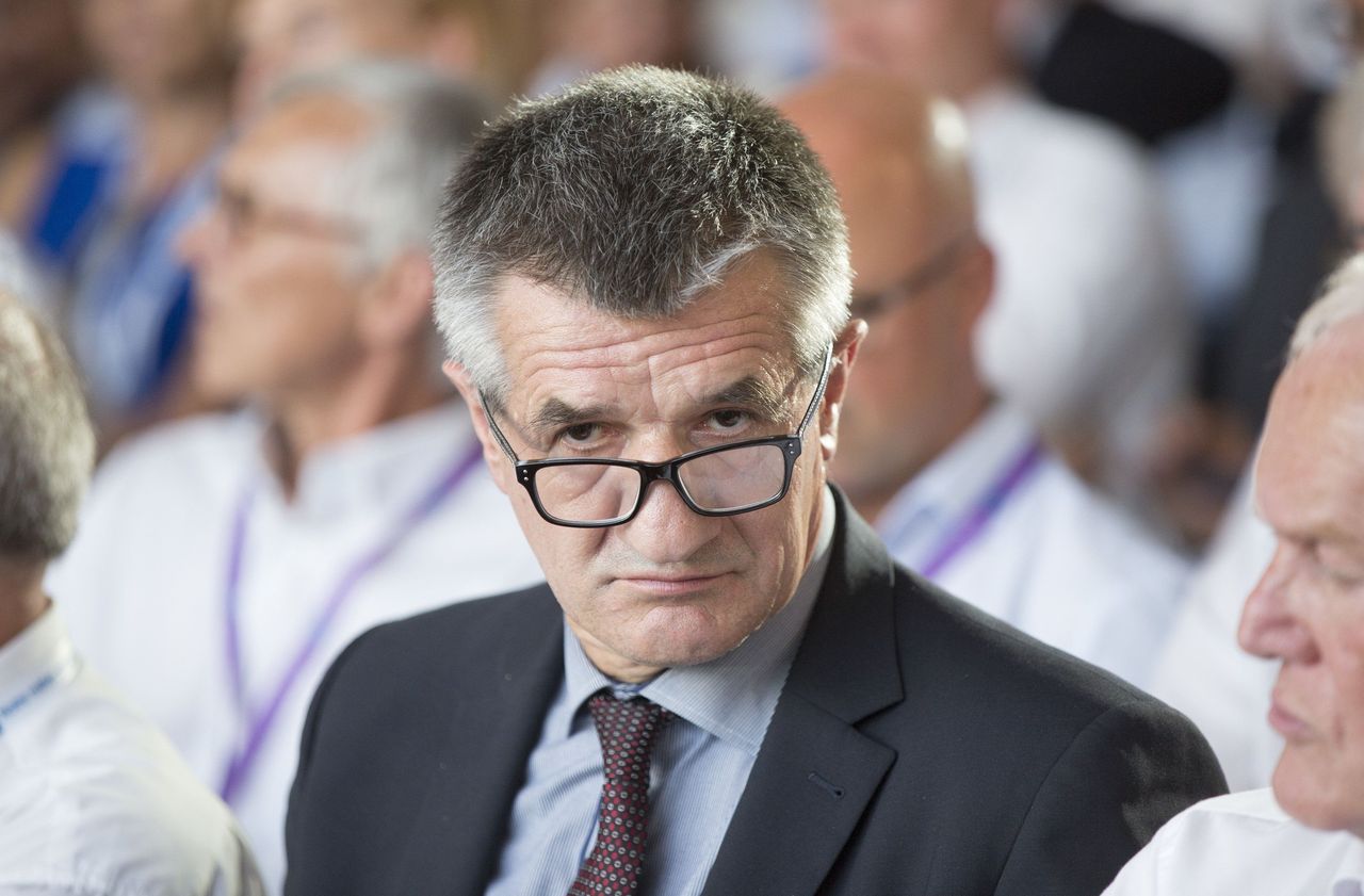 Fâché de ne pouvoir s’exprimer, Jean Lassalle fait un scandale à l ...