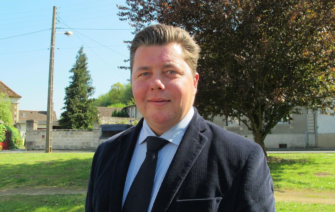 Législatives : Edouard Courtial renonce et laisse sa place à Maxime ...