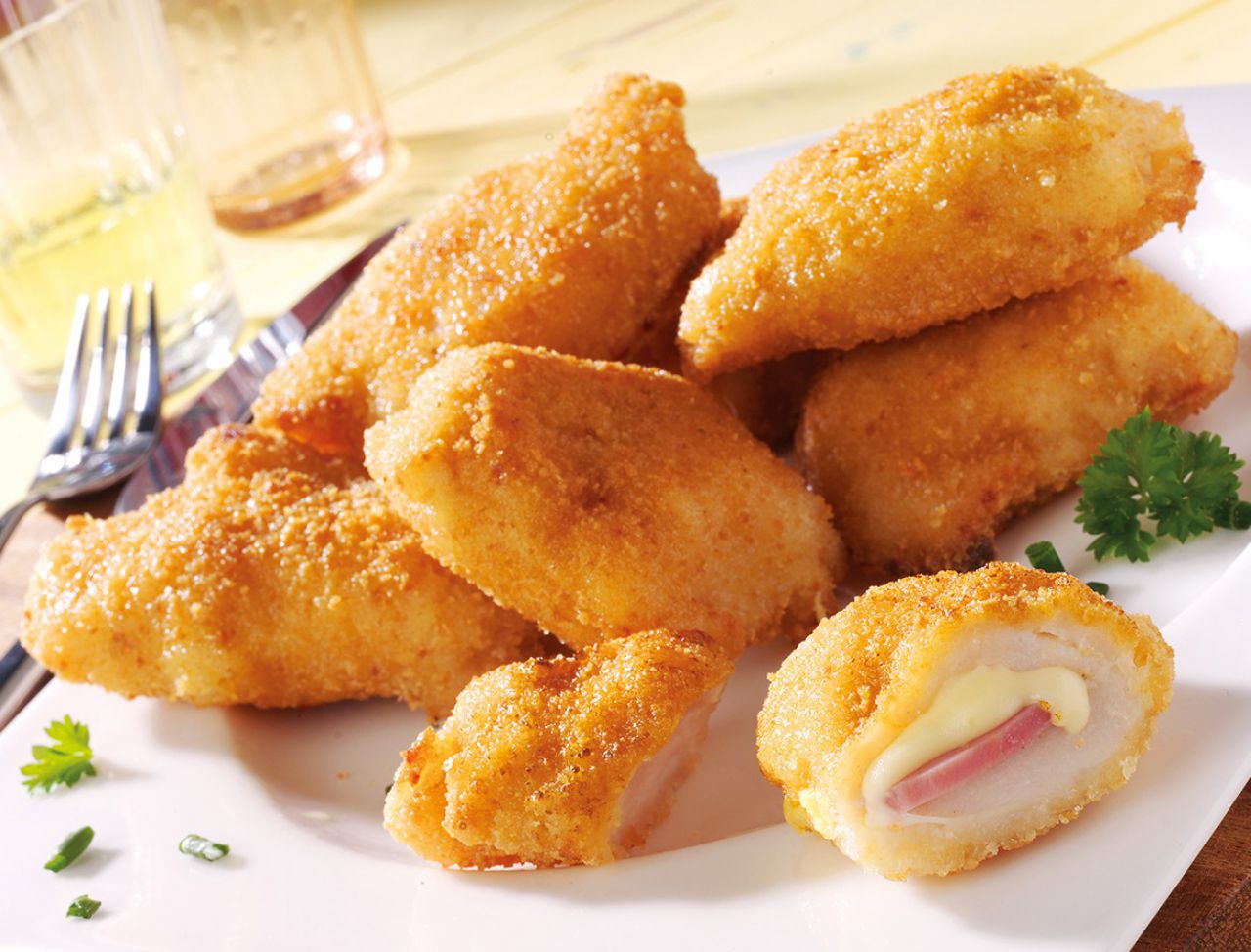 Des mini-cordons bleus au menu des cocktails de l'Elysée - Le Parisien