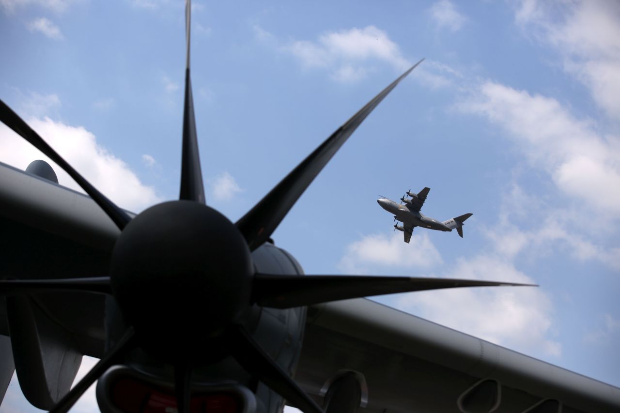 Airbus : nouveaux retards pour l'appareil militaire A 400 M - Le Parisien