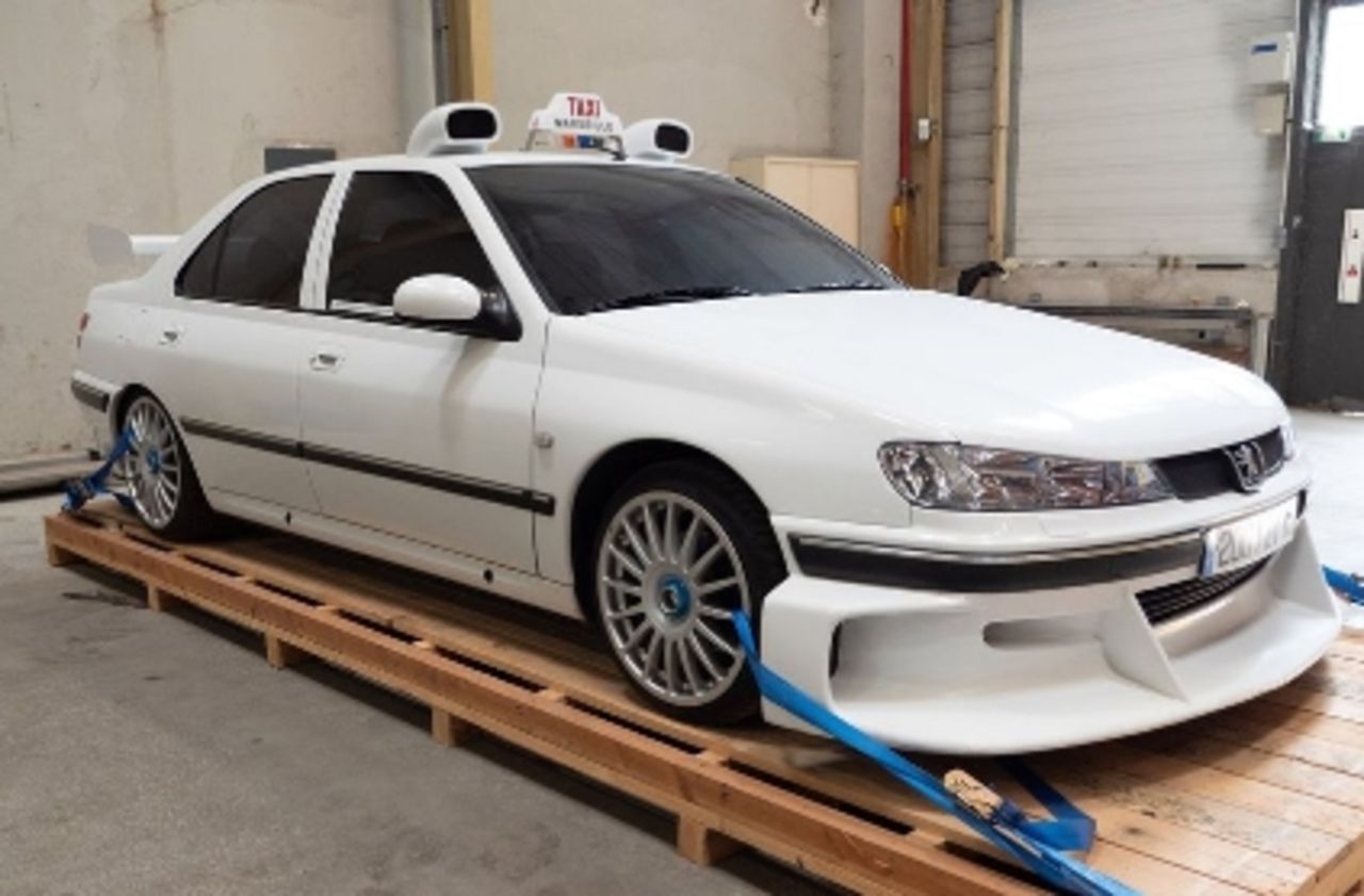 La Peugeot 406 de «Taxi 2» est à vendre - Le Parisien