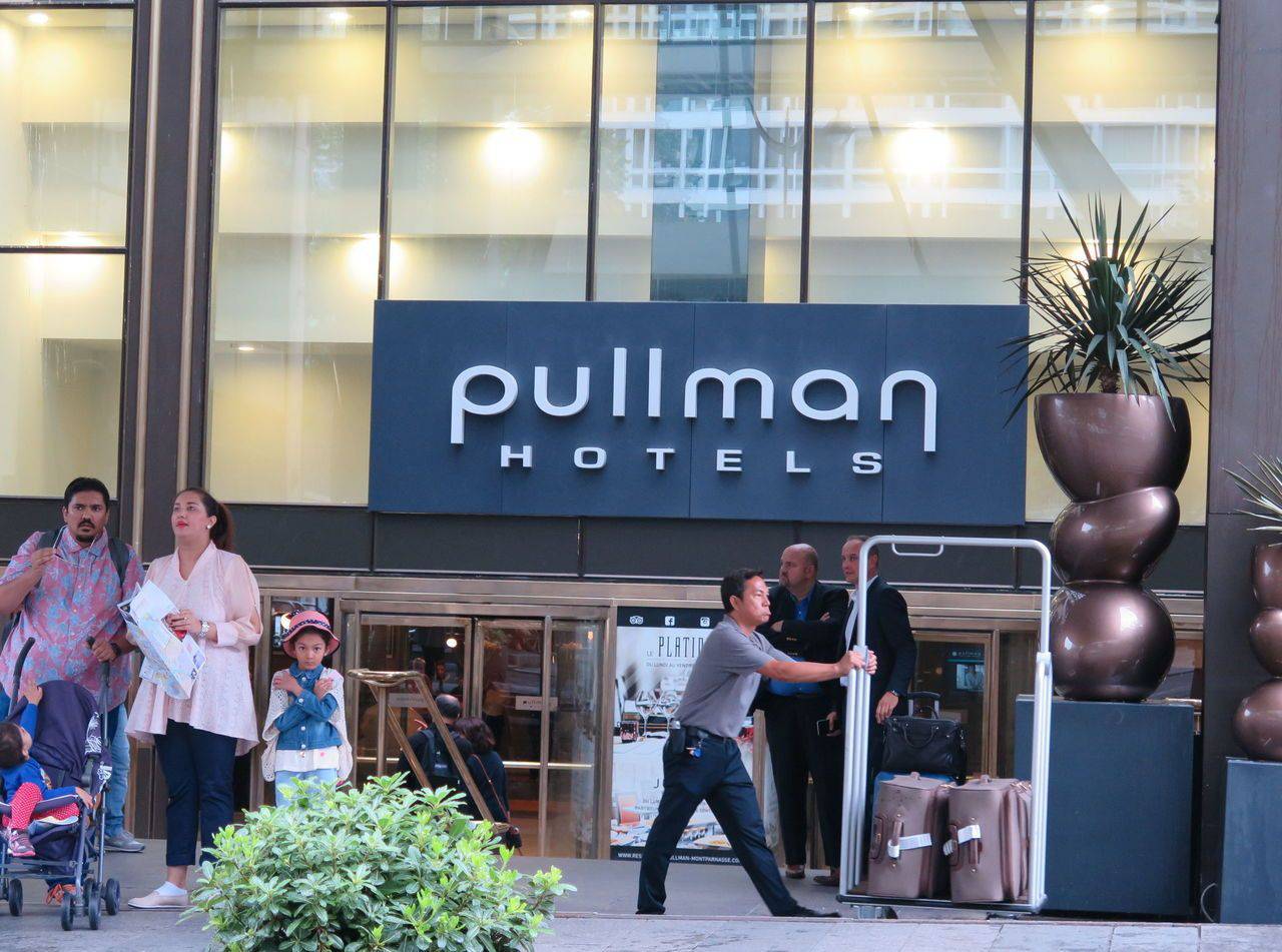 Paris : les salariés des hôtels Pullman à nouveau dans la rue - Le Parisien
