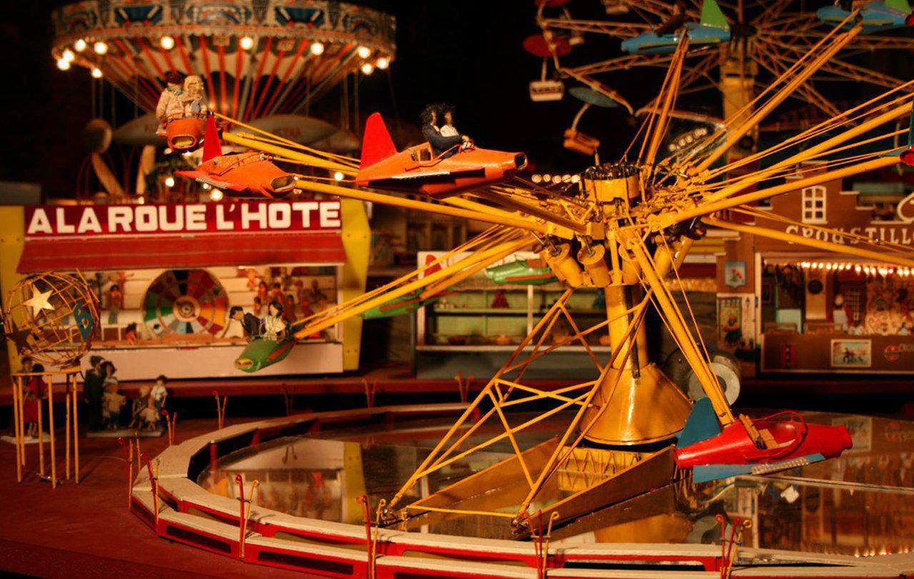 Morangis : la fabuleuse fête foraine miniature des Mouchet vendue aux ...