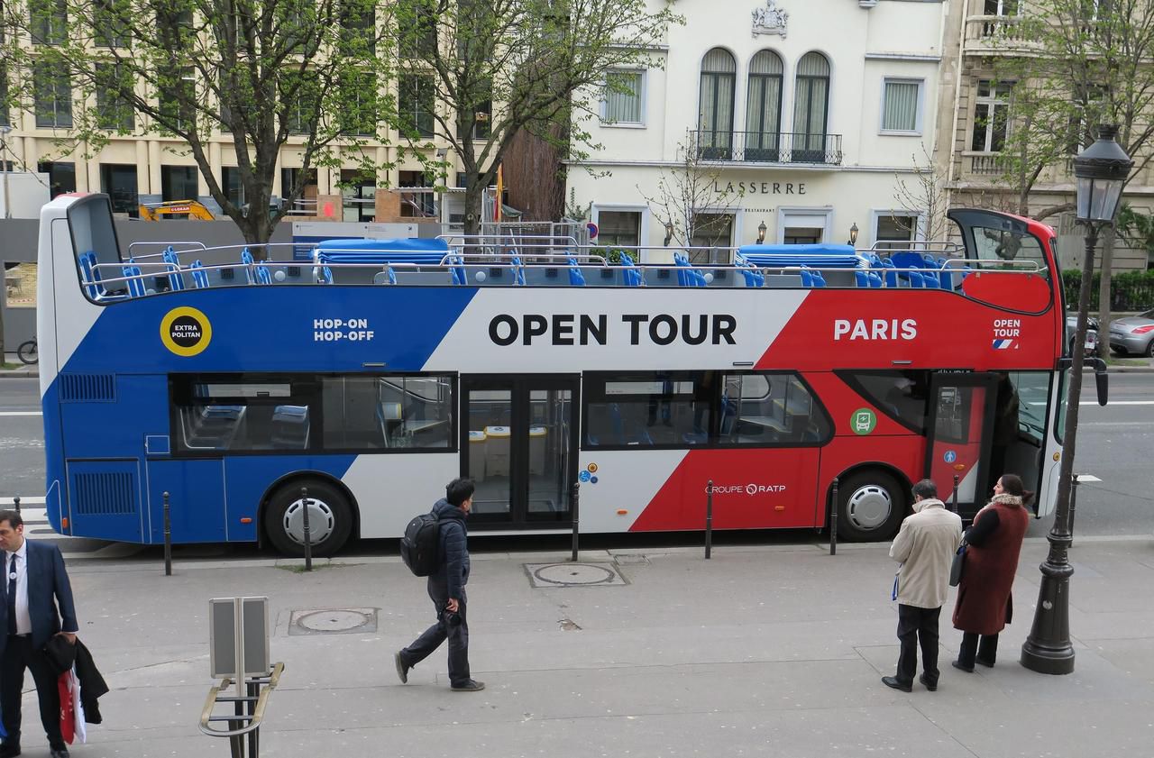 Paris : les bus touristiques passent aussi à l’électrique - Le Parisien
