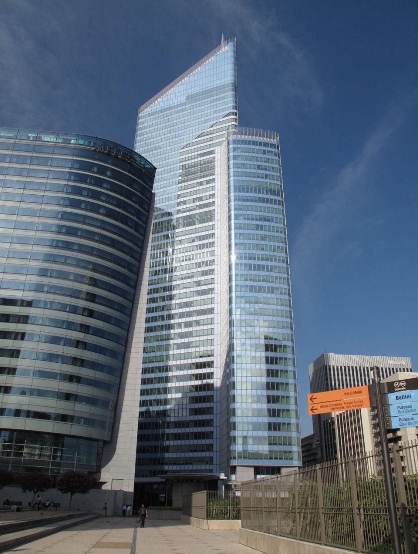 La Défense : un espace de travail partagé dans la tour First - Le Parisien