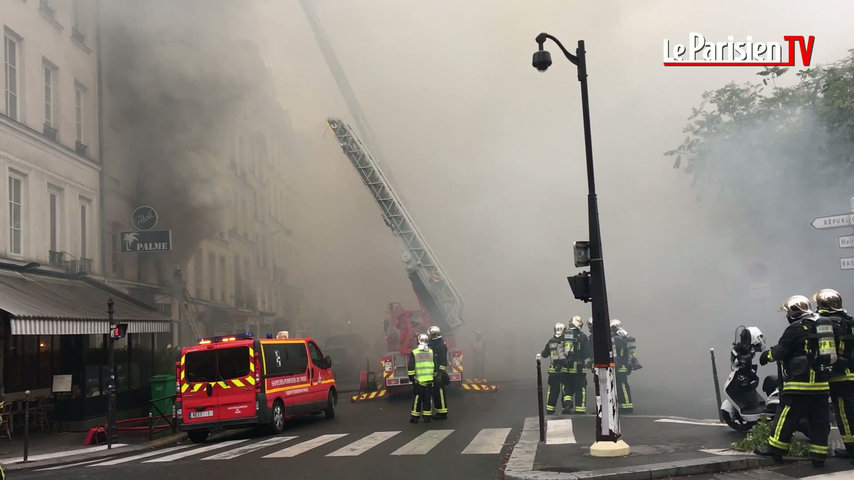 Paris : incendie spectaculaire rue du Temple, 9 blessés légers - Le ...