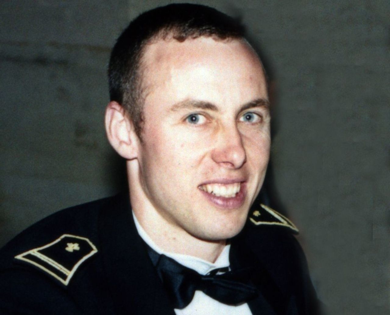 Hauts-de-Seine : un hommage à Arnaud Beltrame face au siège de la ...