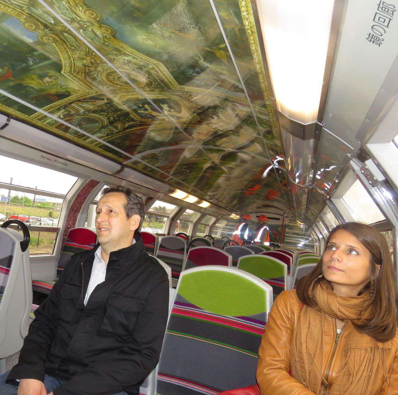 Le RER C aux couleurs du château de Versailles - Le Parisien