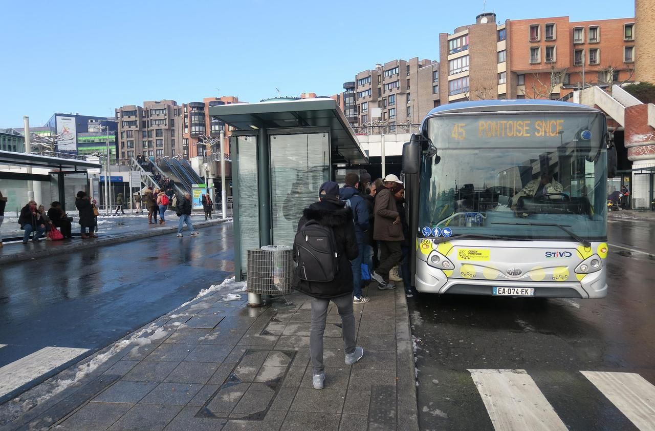 Cergy-Pontoise : trafic interrompu sur le réseau de la Stivo - Le Parisien