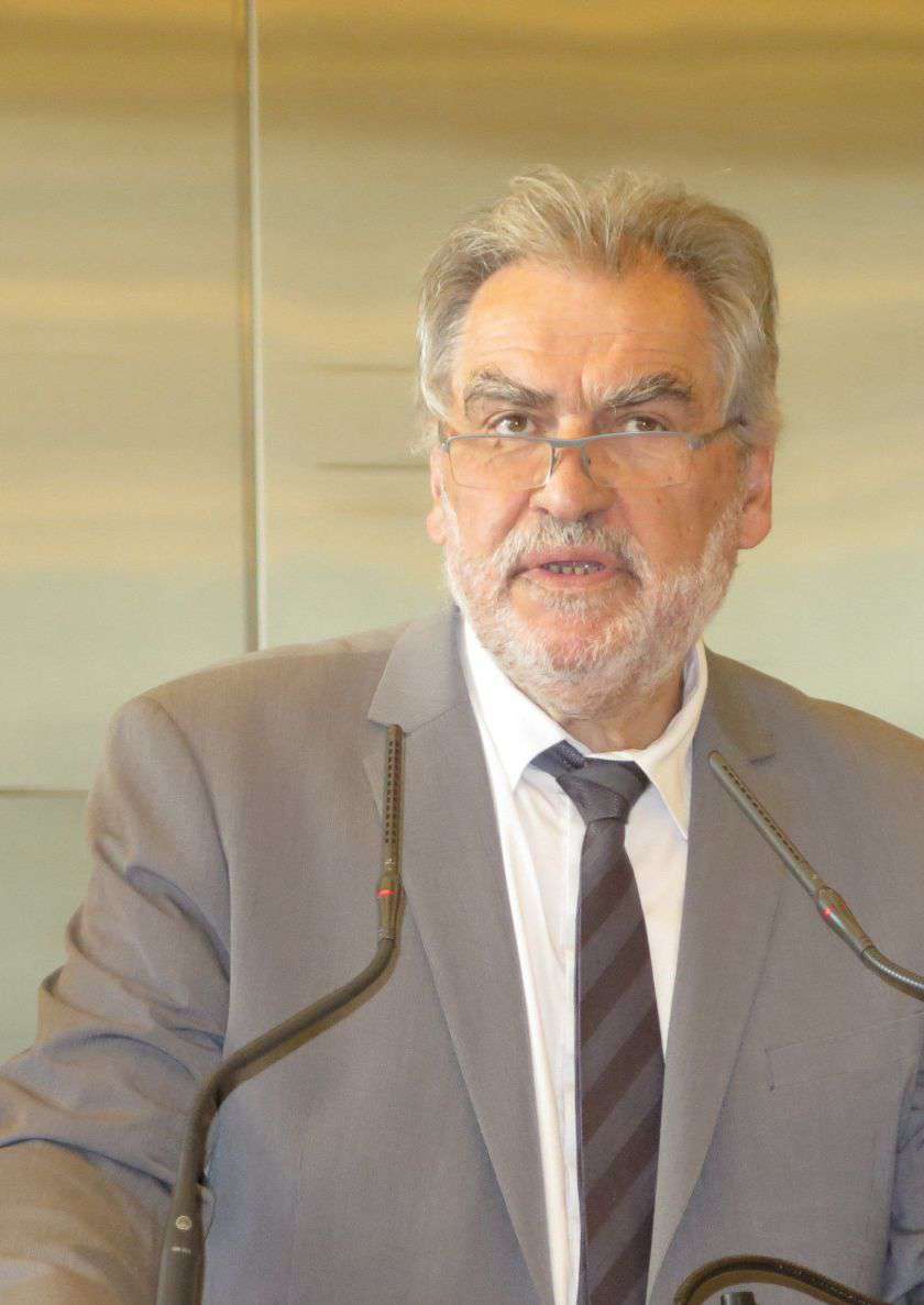 « M. Delfour, un prof extra » - Le Parisien